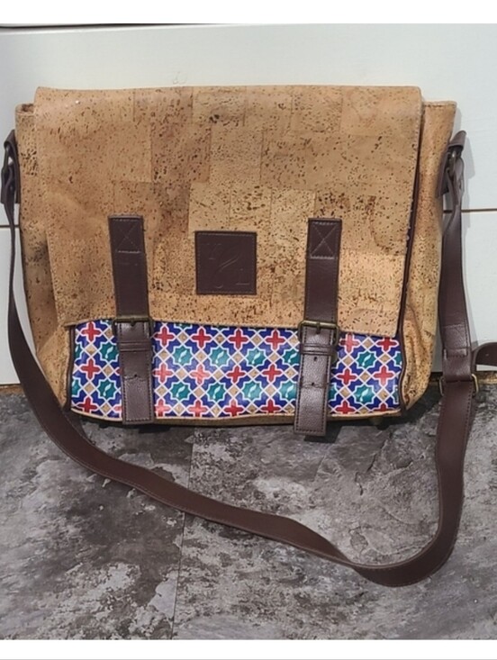 young living Essential | Bags | Cork Messenger Bag By Young Living ...